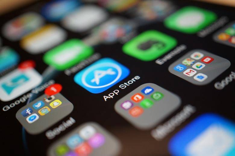 Apple to combine Mac, iPad, and iPhone apps by 2021, says report
