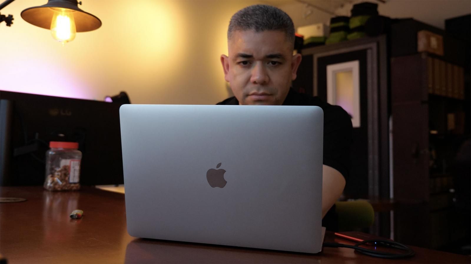 14-inch MacBook Pro to arrive with mini-LED display and more?